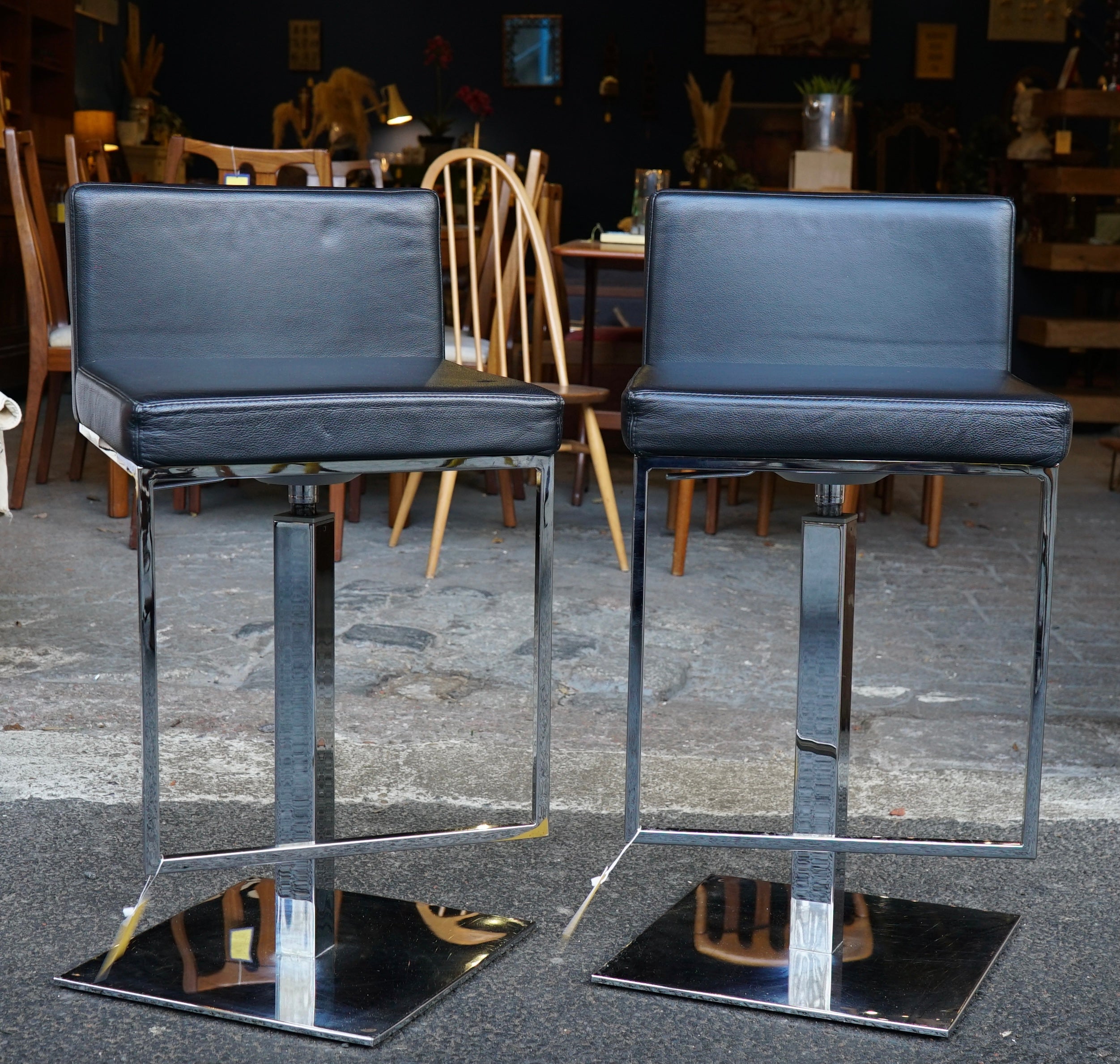 Calligaris Italian leather bar stools x2 – Bibelot Nook